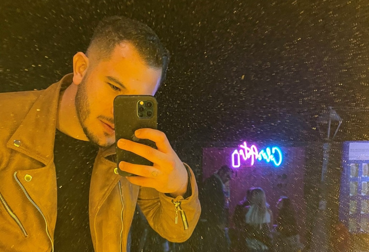 Un Mesero Reveló Cómo Se Comportan Los Famosos En Un Restaurante Rcn